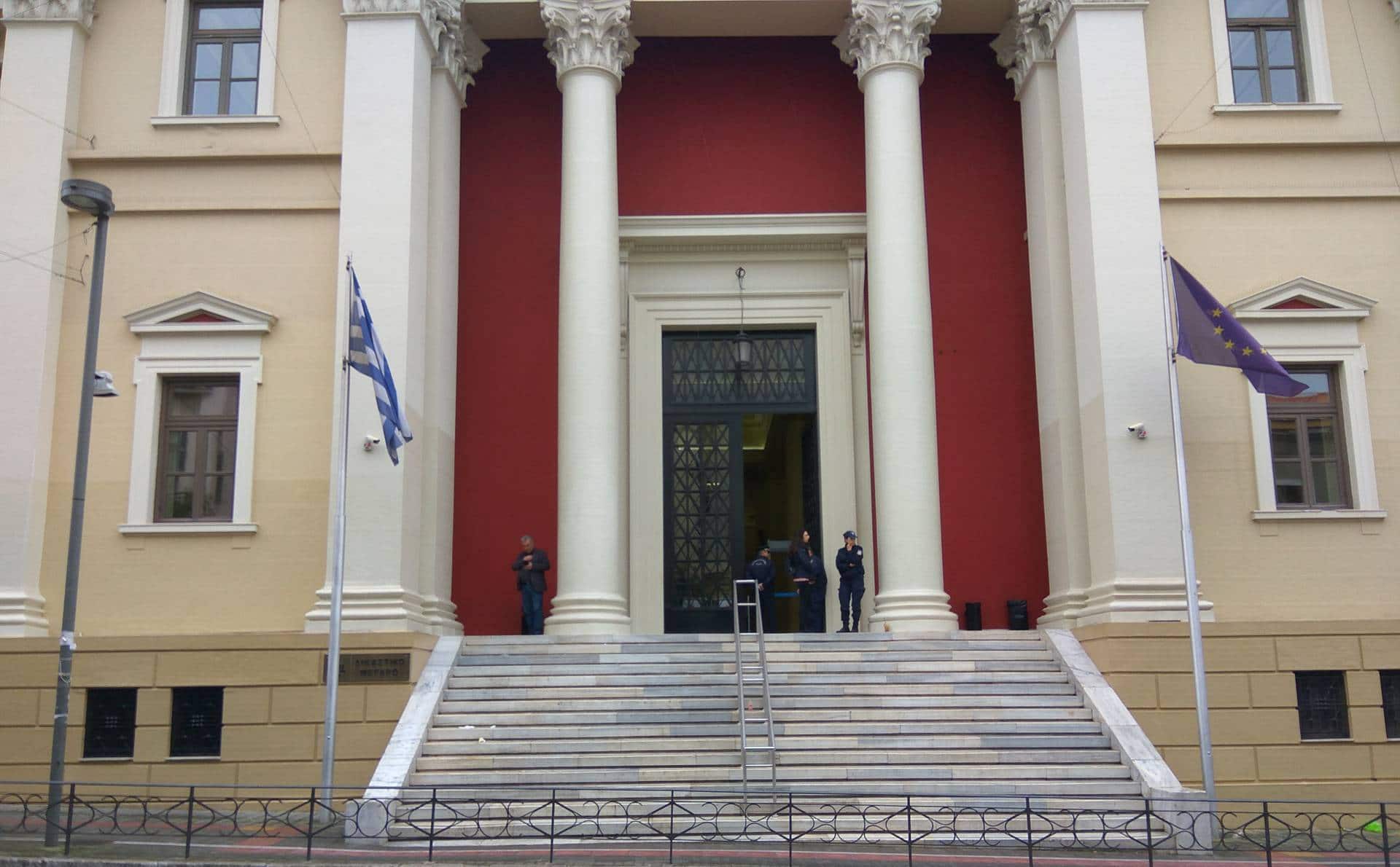 Φιάσκο το κύκλωμα με τους μετανάστες - Αθώοι δέκα κατηγορούμενοι που ...