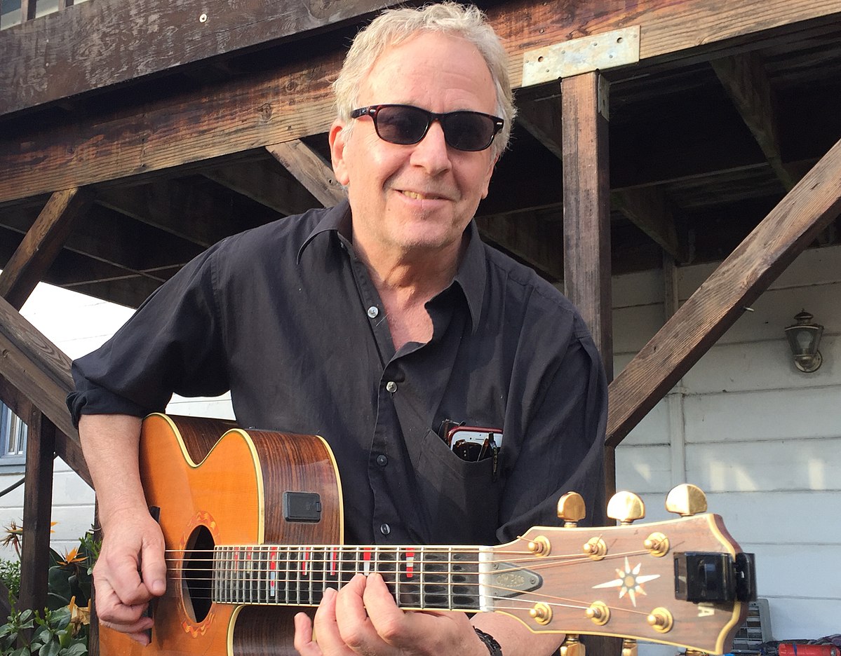 Μπάρι Φίνερτι: «Πώς έπαιξα με τον Μάιλς Ντέιβις» | ΕΙΔΗΣΕΙΣ