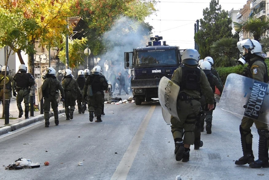 Επεισόδια και οδοφράγματα στην ΑΣΟΕΕ - Κλειστή η Πατησίων | ΕΙΔΗΣΕΙΣ