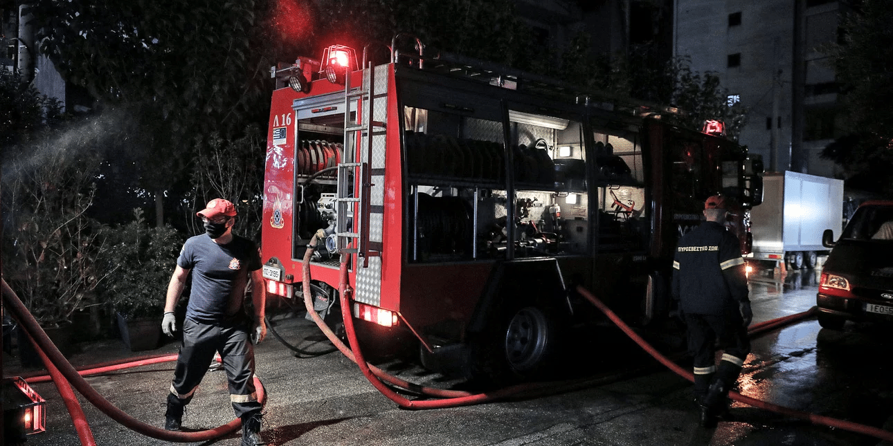 Πάτρα: Αναστάτωση στη συναυλία του Παπακωνσταντίνου – Φωτιά από ...