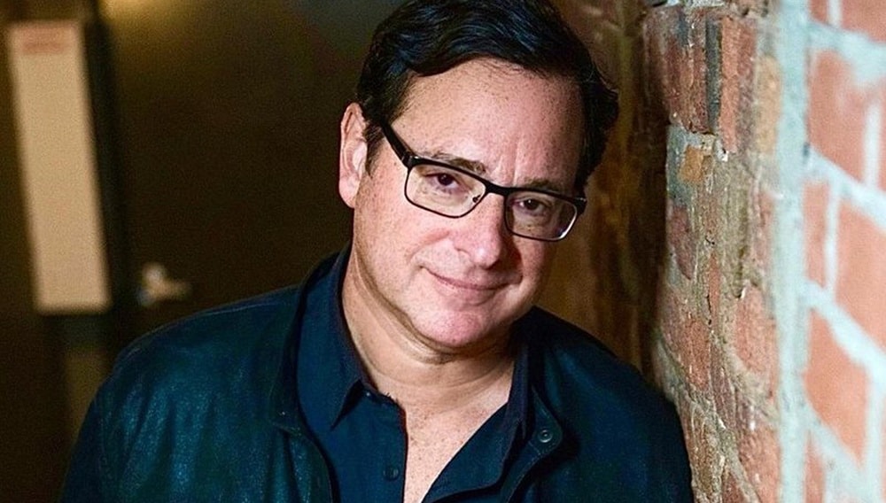 Πέθανε ο γνωστός κωμικός Μπομπ Σάγκετ | ΕΙΔΗΣΕΙΣ