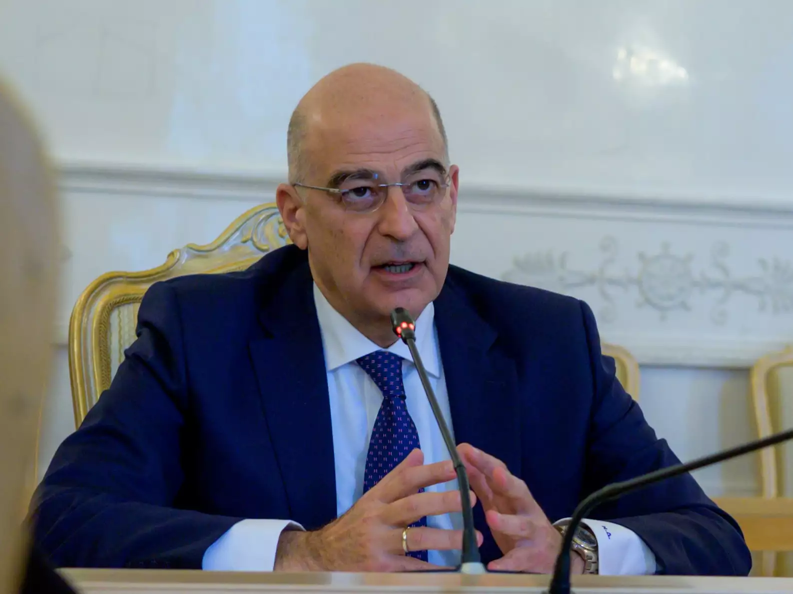 Διάβημα Δένδια στον Ιρανό πρέσβη για την κατάληψη των ελληνικών πλοίων ...