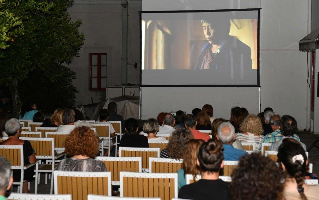 Πετυχημένη η έναρξη του Δημοτικού Κινητού Κινηματογράφου - ΦΩΤΟ