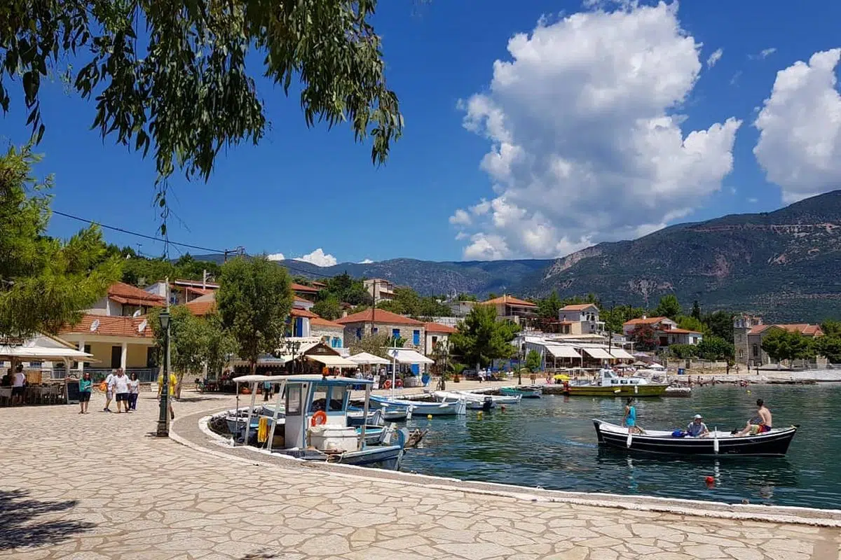 Τριζόνια: Ο κρυφός παράδεισος του Κορινθιακού κόλπου | ΕΙΔΗΣΕΙΣ