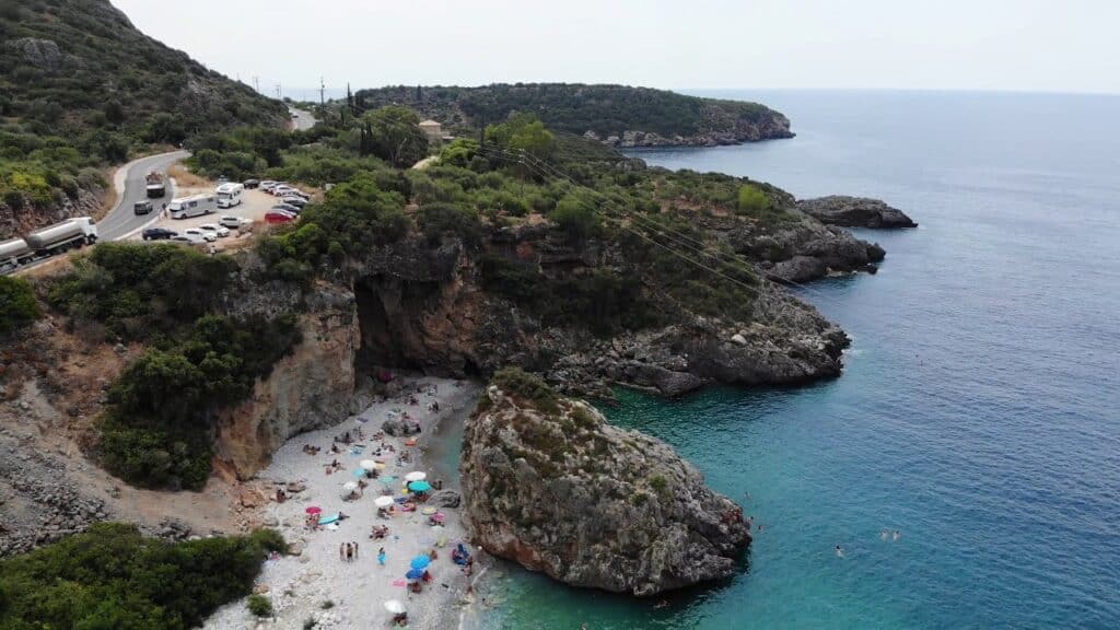 Διακοπές στην Πελοπόννησο: 5 μαγευτικές παραλίες και 5 παραθαλάσσια ...