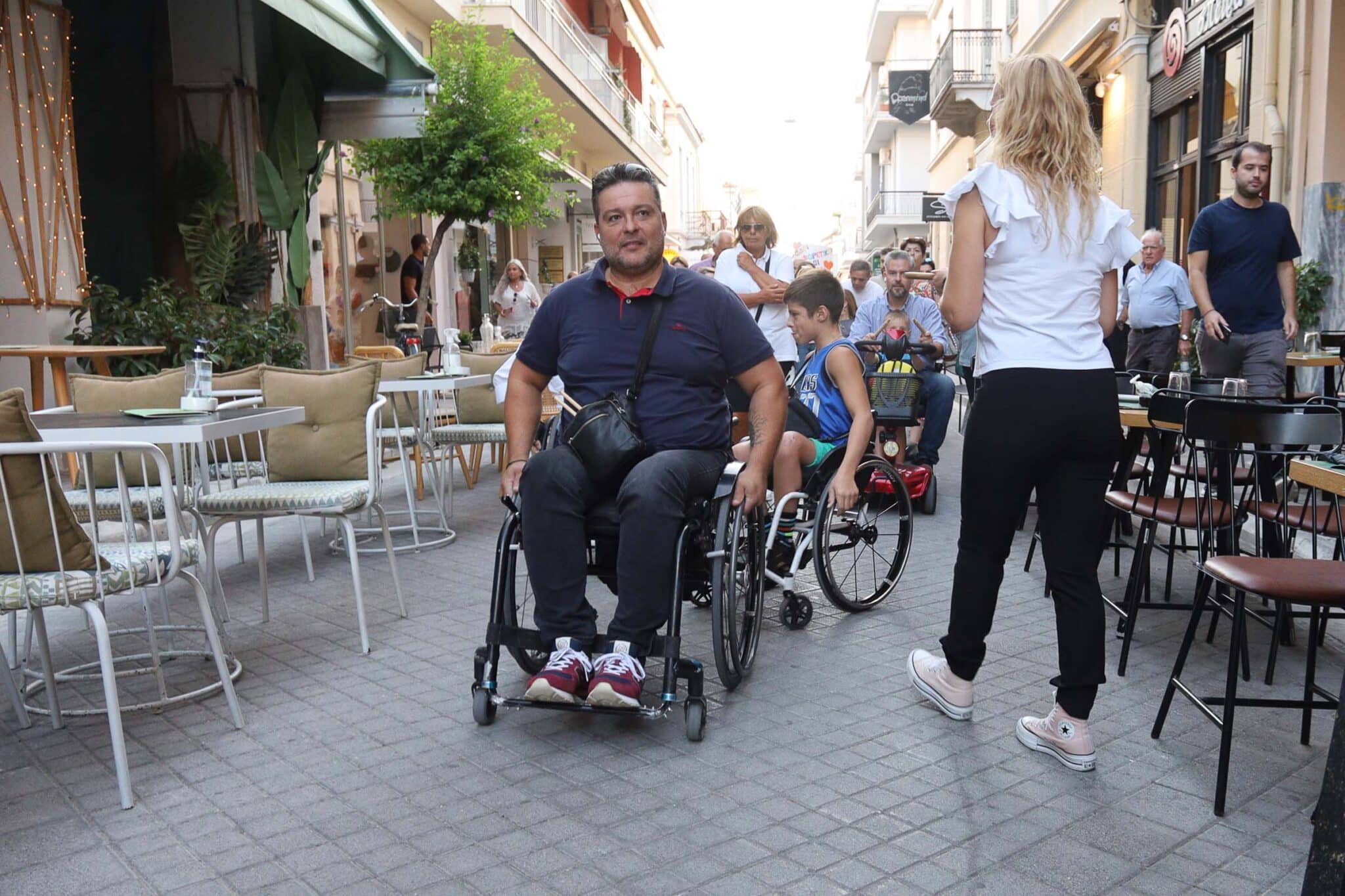 Η Πάτρα γύρισε την πλάτη στα άτομα με αναπηρίες - ΦΩΤΟ | Ειδήσεις