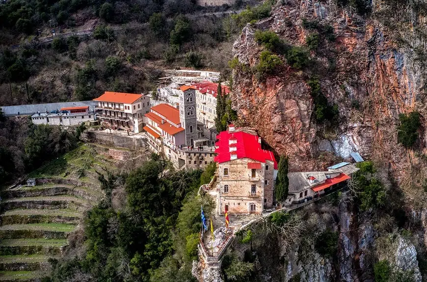 Μονή Προυσού: Η μονή στην Ευρυτανία που κόβει την ανάσα - ΦΩΤΟ ...