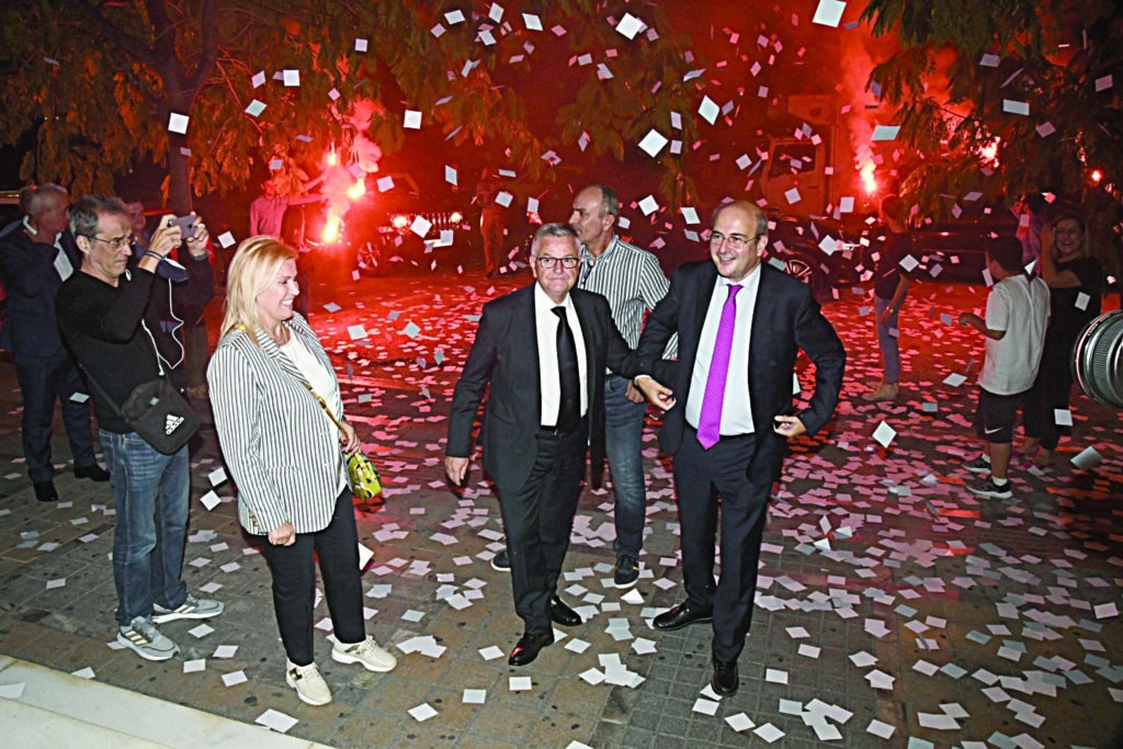 Επέτειος ΝΔ - Πάτρα: «Κόκκινος» εκλογικός συναγερμός σε «γαλάζιο» φόντο ...