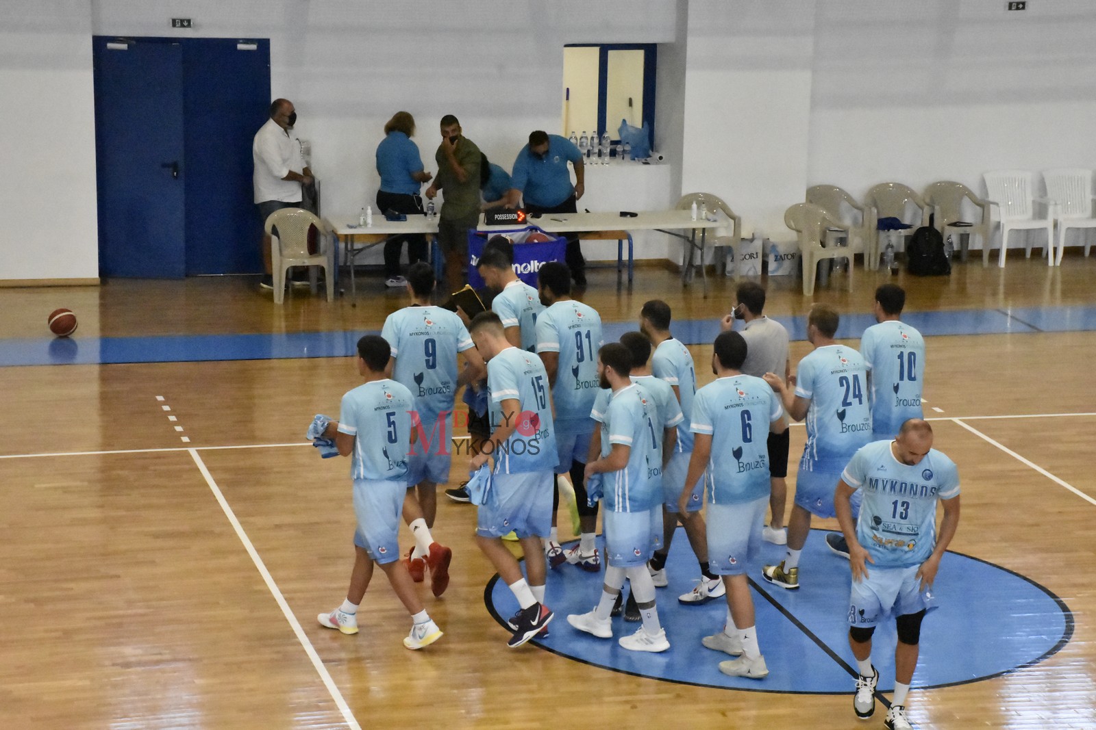 Η Μύκονος «γέμισε» κορονοϊό! Η ανακοίνωση της ΕΟΚ
