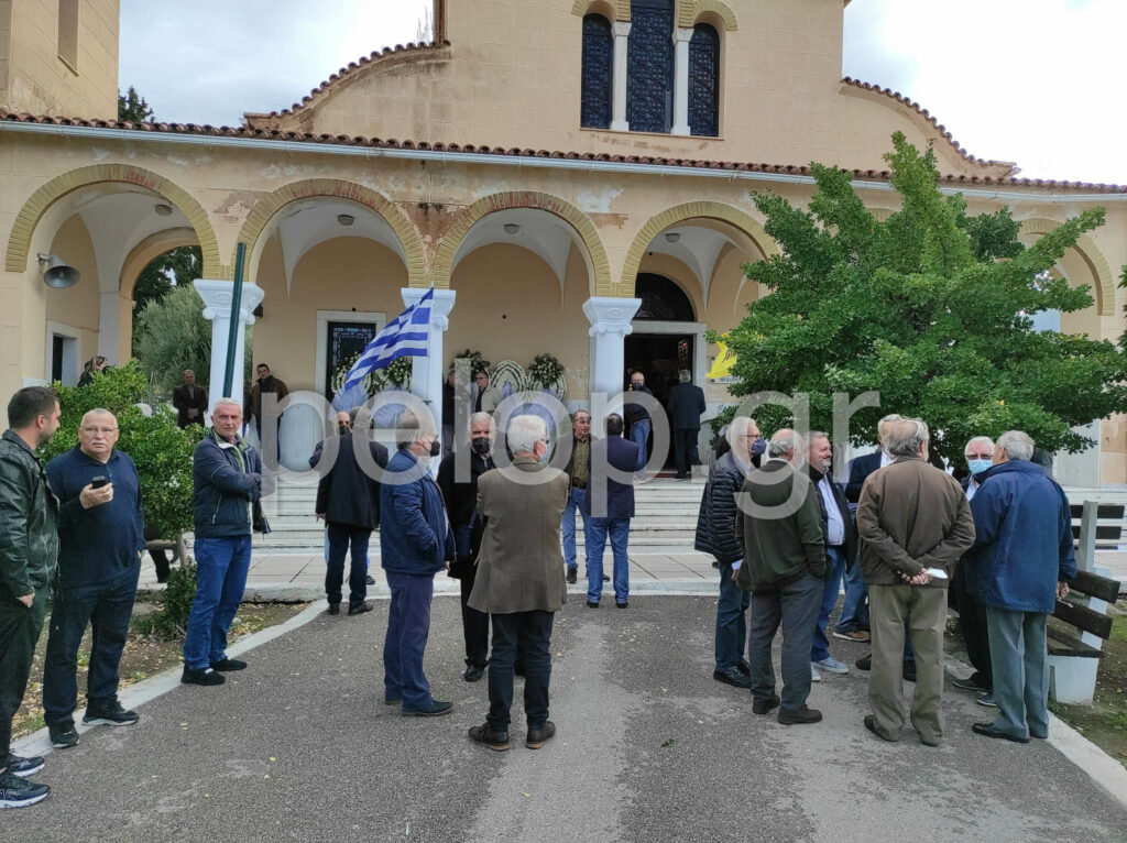 Πάτρα: Σε κλίμα συγκίνησης το τελευταίο «αντίο» στον Νίκο Μπογονικολό ...