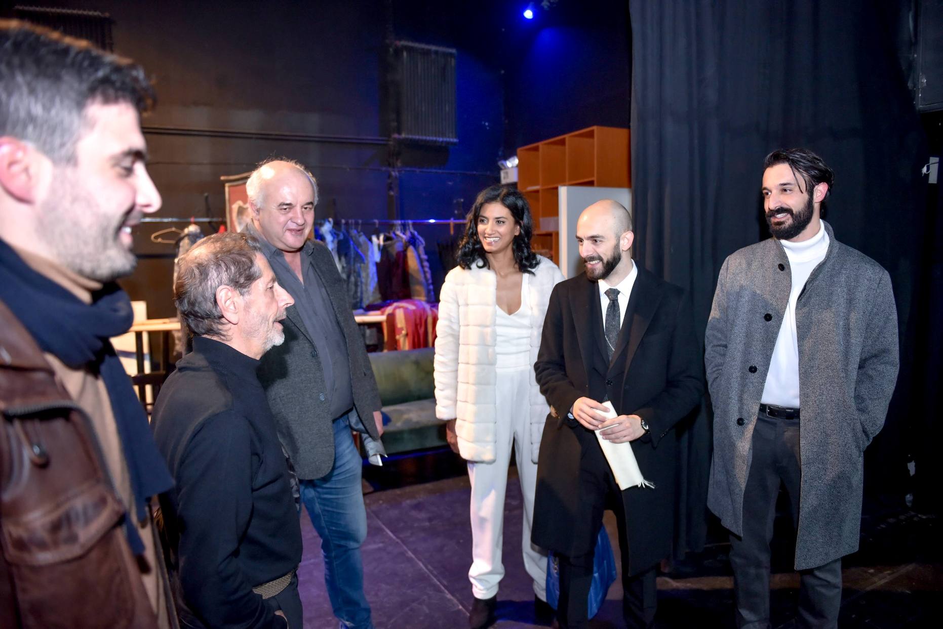 ΔΗΠΕΘΕ Πάτρας: Πρεμιέρα για τη «Προδοσία» παρουσία πλήθους θεατών ...