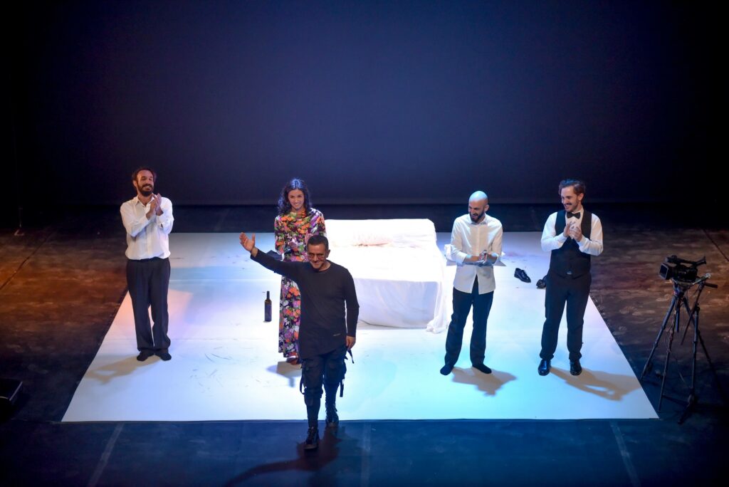 ΔΗΠΕΘΕ Πάτρας: Επιτυχημένη πρεμιέρα για την «Προδοσία» στον Απόλλωνα ...