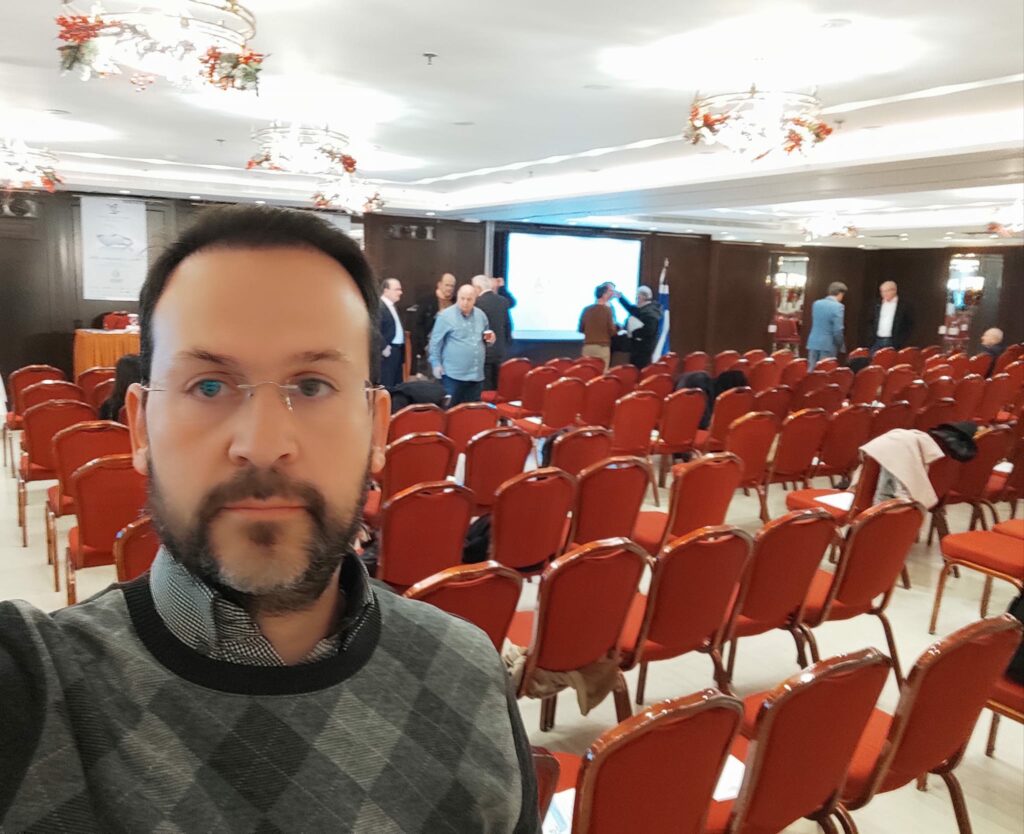 σπιράλ: «ΔΕΥΑ Ρεθύμνου και Τρικάλων: φωτοβολταϊκά, ΔΕΥΑ Πατρών ...