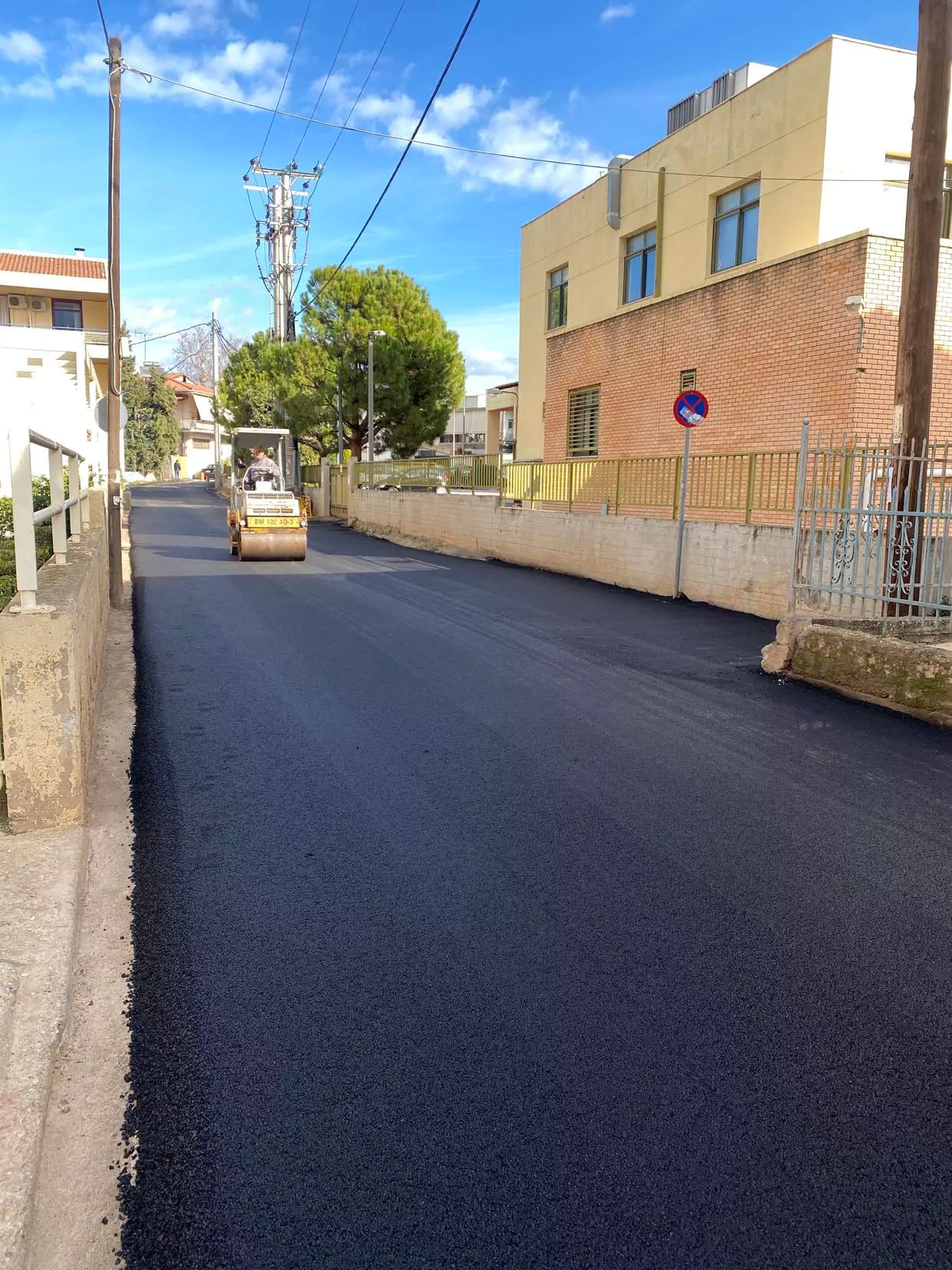 Αίγιο: Ασφαλτος στην Κλεισούρα του 1ου ΓΕΛ