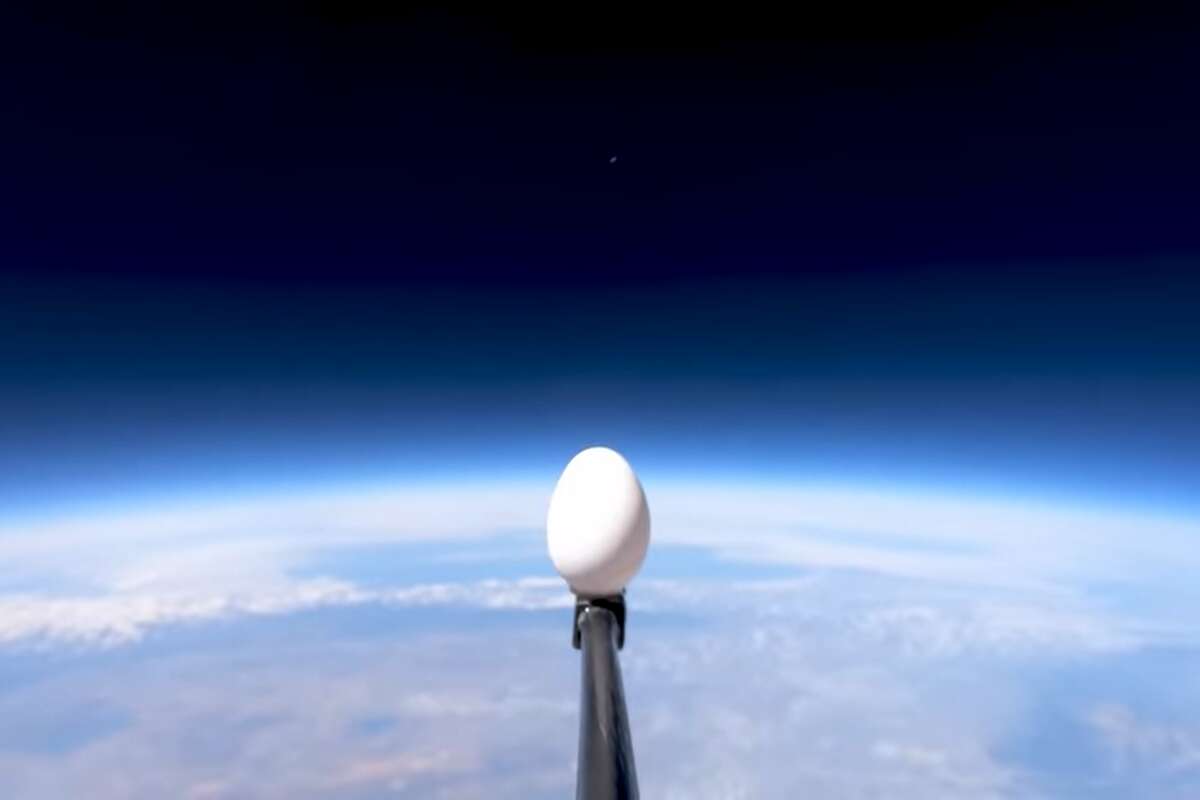 Η NASA έκανε το πιο περίεργο πείραγμα - Έριξαν αυγό από το διάστημα ...