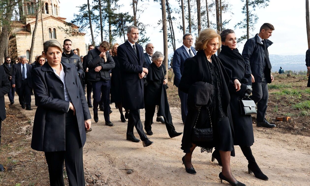 Η ανάρτηση του Βασιλικού Οίκου της Ισπανίας για την κηδεία του τέως ...