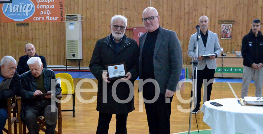 Τιμήθηκε ο Τάκης Τσαγκρώνης ΦΩΤΟ | ΕΙΔΗΣΕΙΣ