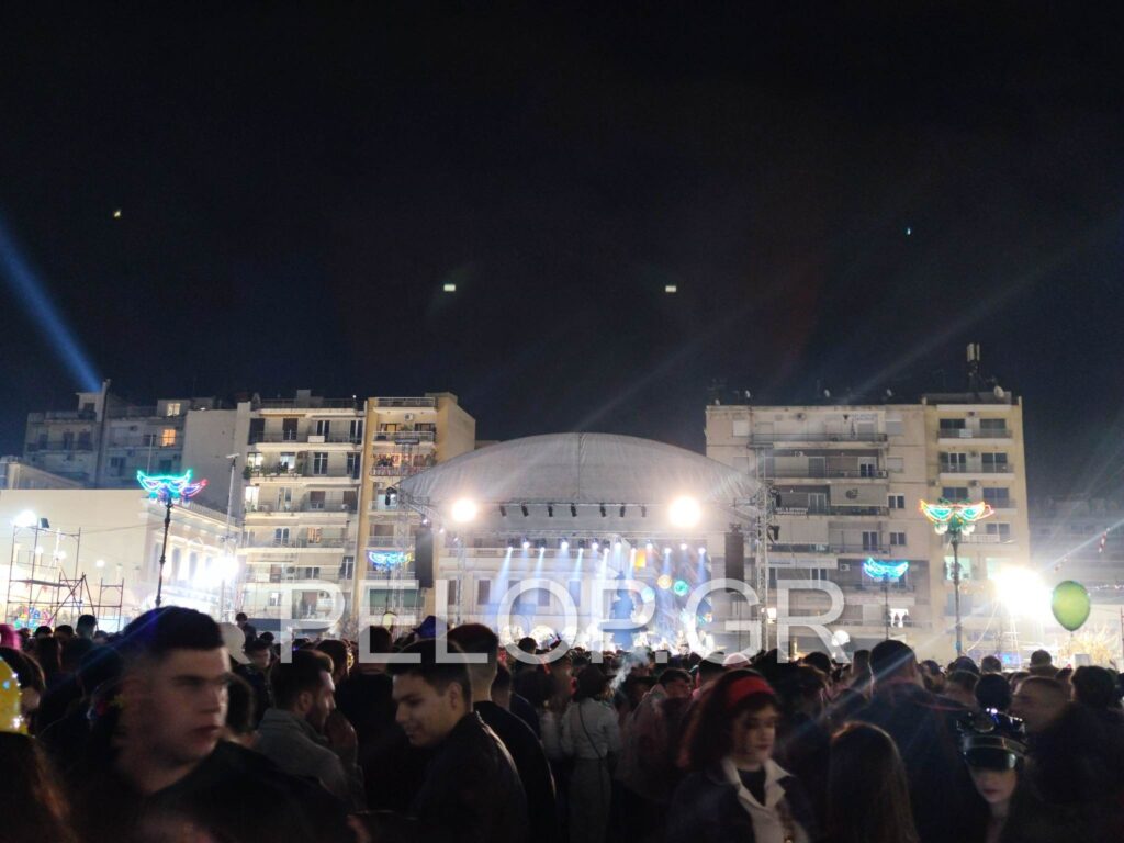 «Εκπέμπει δυνατά» το Πατρινό Καρναβάλι - Εκατοντάδες καρναβαλιστές ...