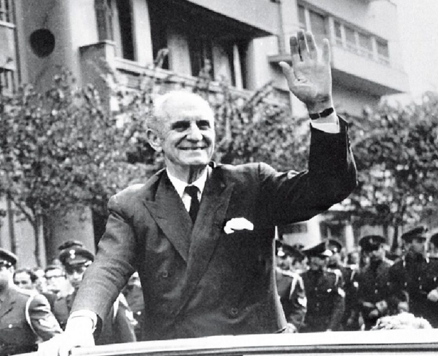 ΑΦΙΕΡΩΜΑ - Γεώργιος Παπανδρέου: «Μπορεί να κόβουν το ηλεκτρικό, αλλά ...