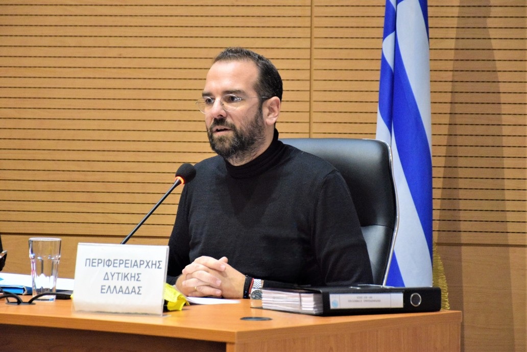 Φαρμάκης: «Εθνική πληγή άνοιξε στα Τέμπη, το “όλα στο φως” δεν πρέπει ...