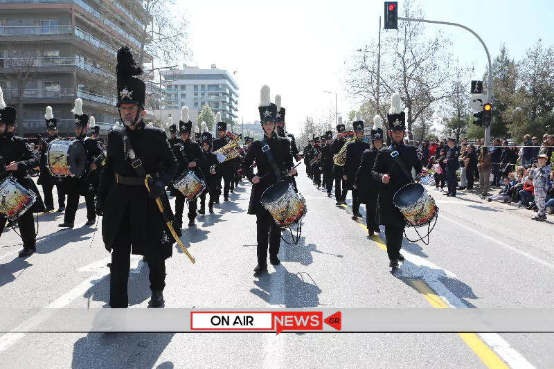 Ιερός Λόχος Μεσολογγίου: Συγκίνηση και δέος στην παρέλαση της 25ης ...