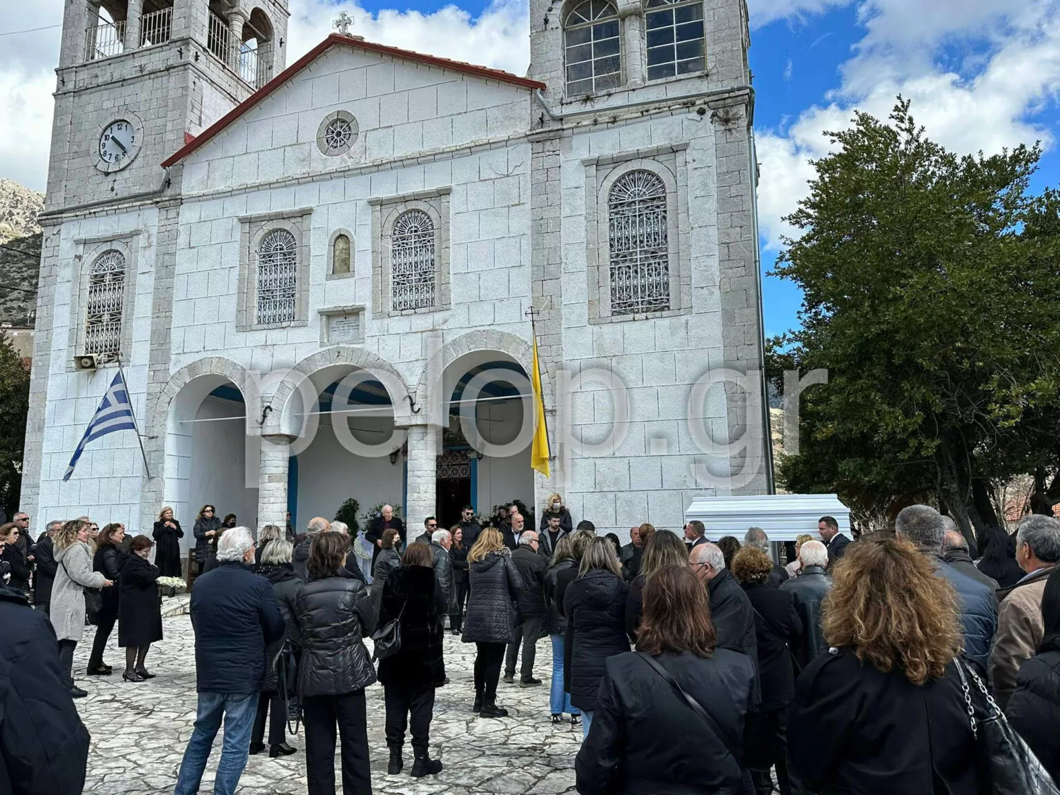 Τέμπη: Θρήνος και ανείπωτος πόνος στην κηδεία της 19χρονης Αναστασίας ...