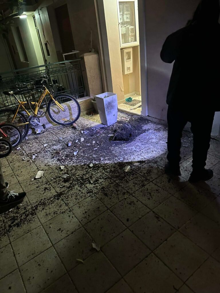 Πάτρα: Πήγαν να τον ανατινάξουν μαζί με την οικογένειά του ...