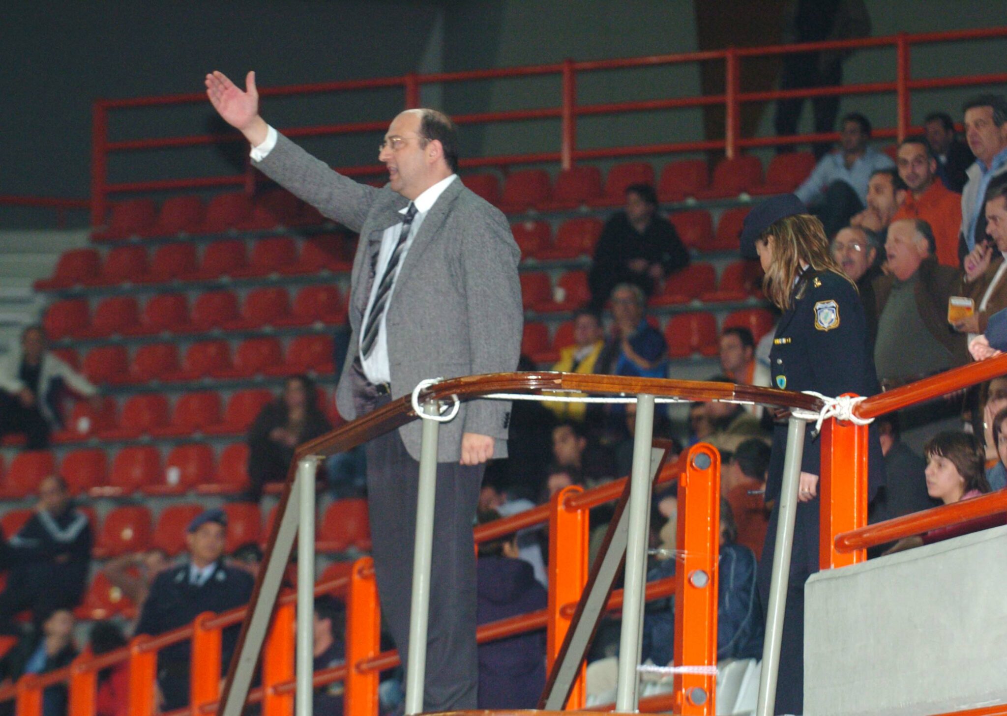 Αγνωστες ιστορίες του παρελθόντος του Νίκου Μπογονικολού