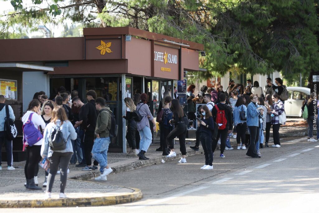 Αιώνιοι φοιτητές... έως και 23 χρόνια! - Τελική καταγραφή 21.000 σε ...