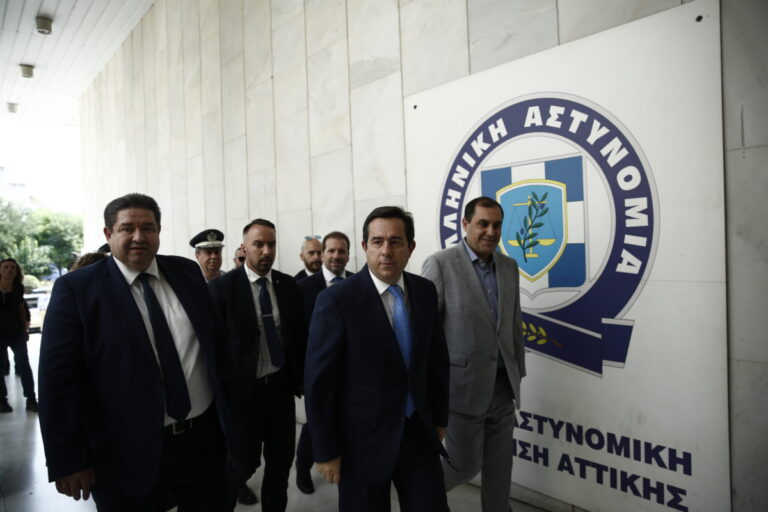 Επίσκεψη Μηταράκη στη ΓΑΔΑ: «Aσφάλεια παντού και ασφάλεια για όλους»