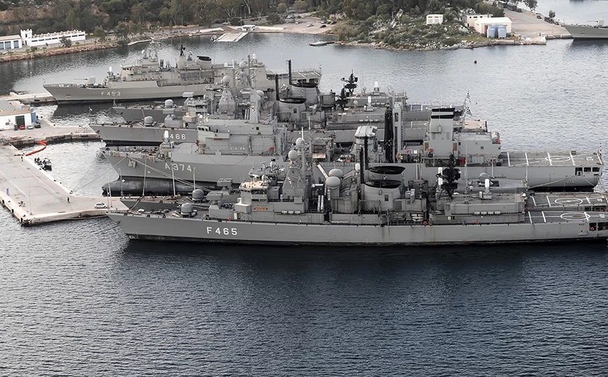 Συναγερμός στο ναύσταθμο Σαλαμίνας - Δύο συλλήψεις για κατασκοπεία ...