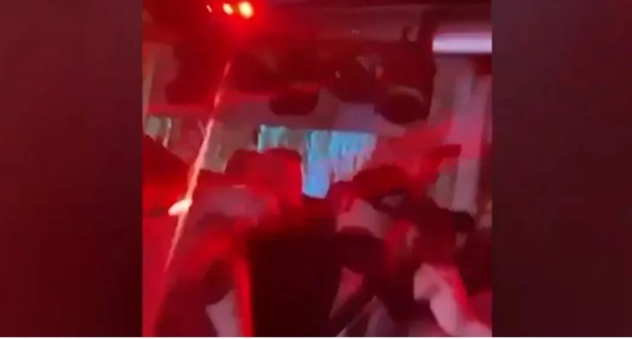 Θεσσαλονίκη - ΒΙΝΤΕΟ ΝΤΟΚΟΥΜΕΝΤΟ: Άγριο ξύλο σε συναυλία γνωστού τράπερ ...