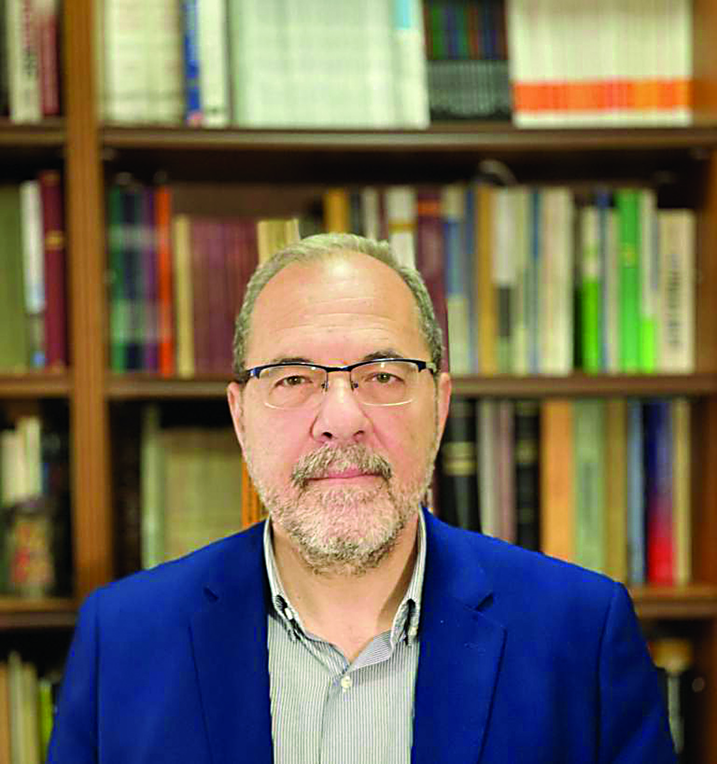 Ο Πατρινός δικηγόρος Μαρίνος Σκανδάμης εκπρόσωπος του υποψήφιου ...