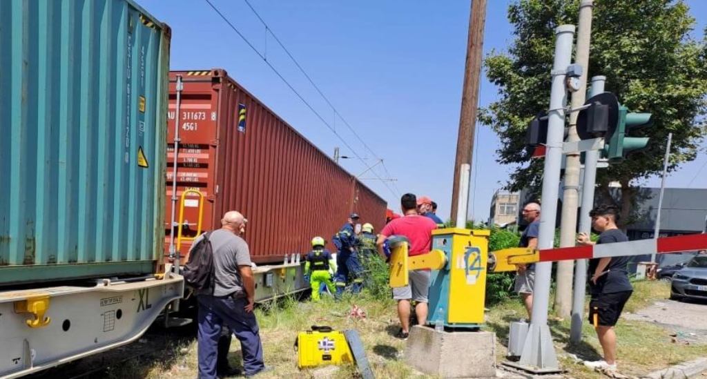 Θεσσαλονίκη: Πέθανε ο οδηγός της μηχανής που συγκρούστηκε με τρένο ΦΩΤΟ ...