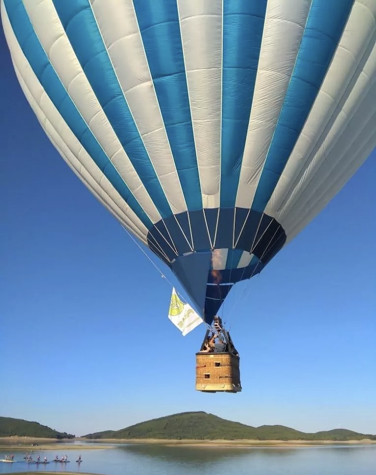 Ταξιδεύοντας με αερόστατο... στον Φάρο Πάτρας | ΕΙΔΗΣΕΙΣ
