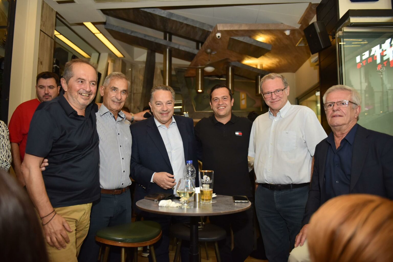 Πάτρα - Χρήστος Μπακαλάρος: Πλήθος κόσμου στην κεντρική προεκλογική του ...