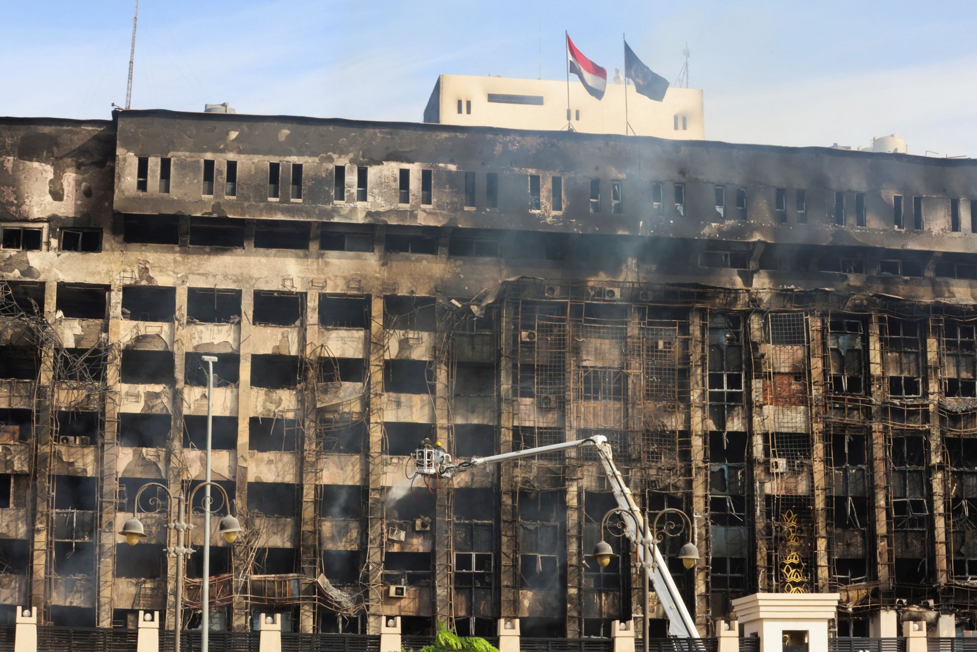 Αίγυπτος: Τουλάχιστον 38 τραυματίες από την τεράστια πυρκαγιά στην ...