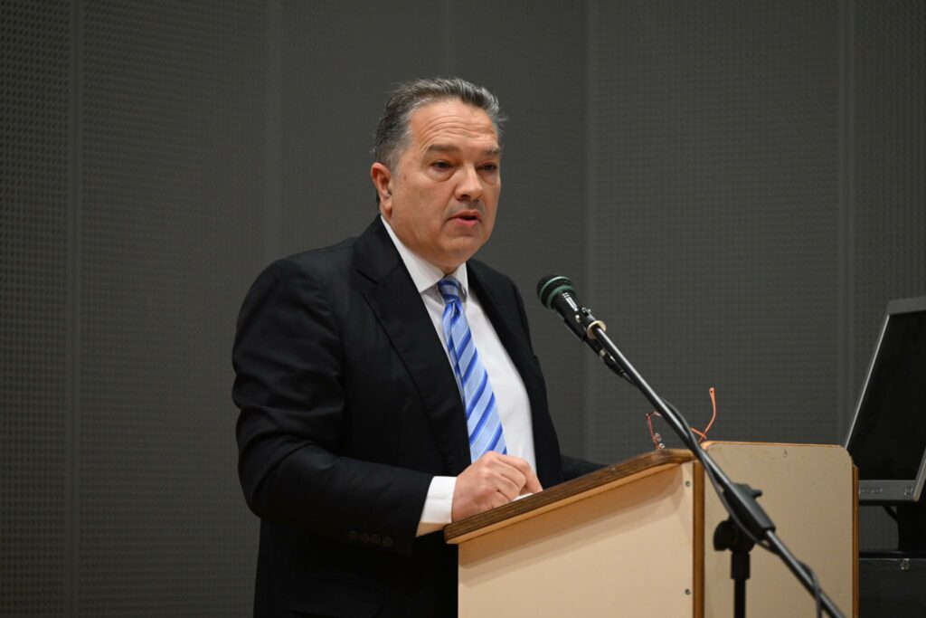 Κώστας Σβόλης στον Peloponnisos FM 104,1 για 409:« Κάποιους βολεύει να ...