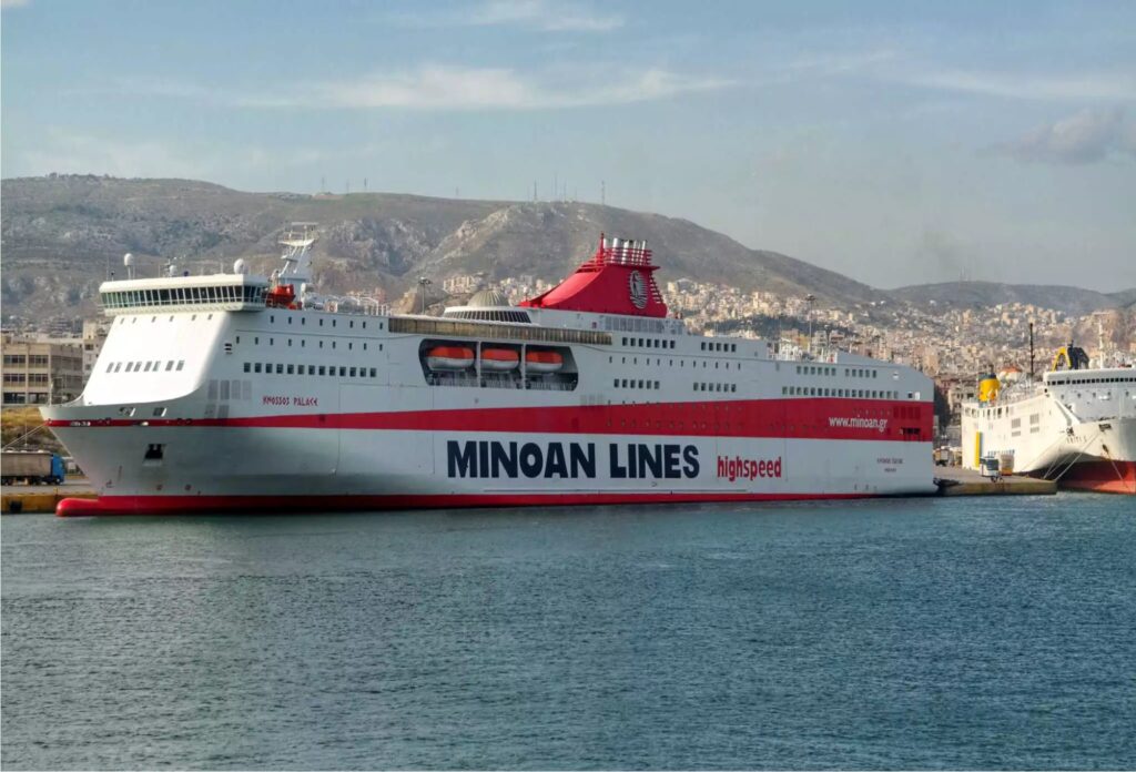 Ηράκλειο: Προσέκρουσε στον προβλήτα του λιμανιού το Κνωσός Παλάς