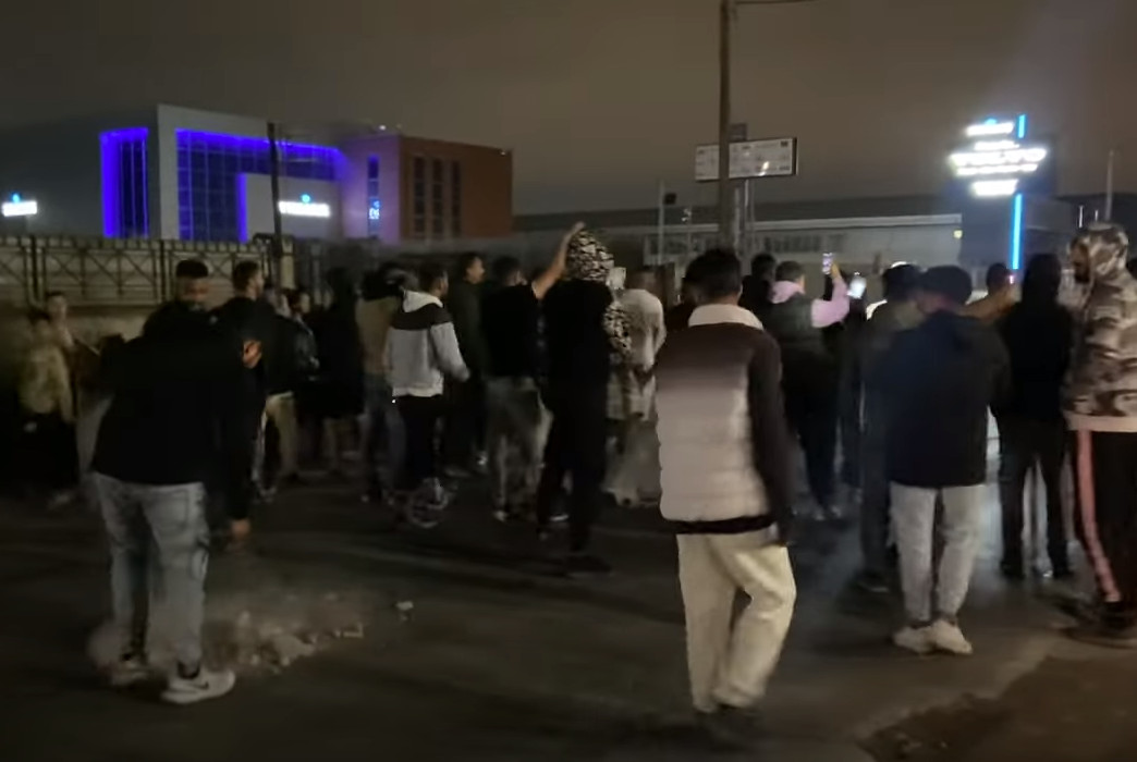 Οργή για τον θάνατο του 17χρονου στη Βοιωτία - Διαμαρτυρίες και ένταση ...