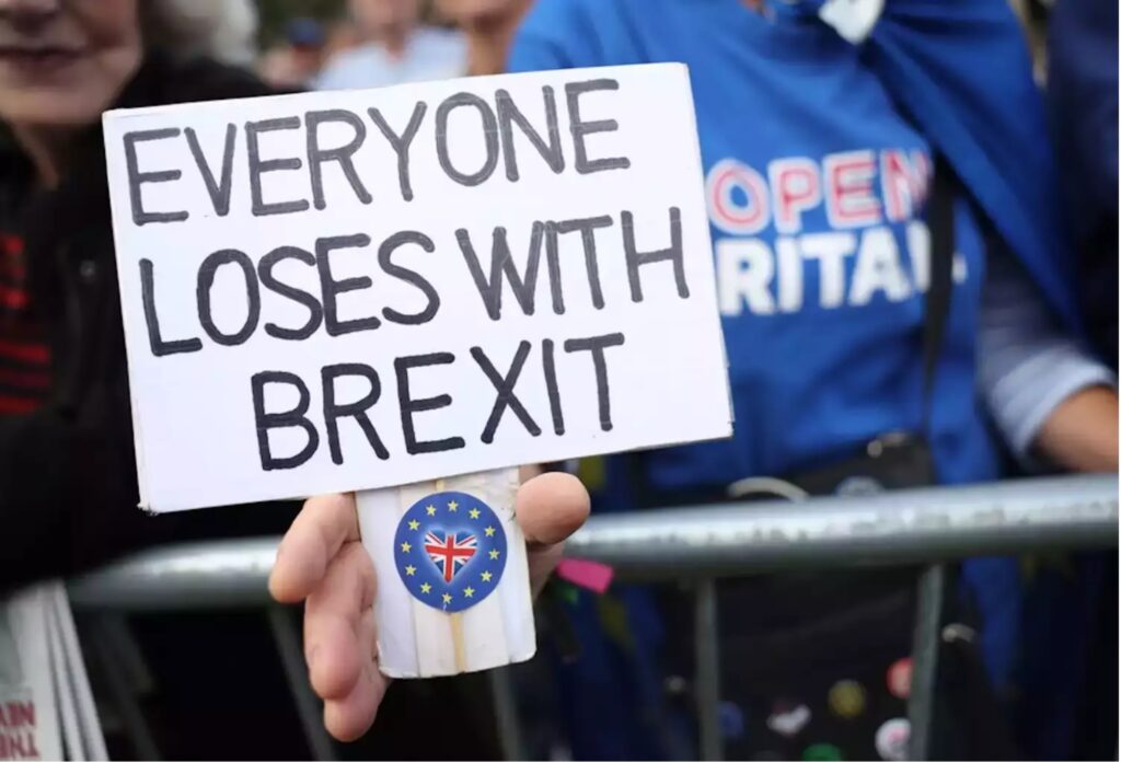 Politico: Έχει τελειώσει το «όνειρο του Brexit» | Ειδήσεις