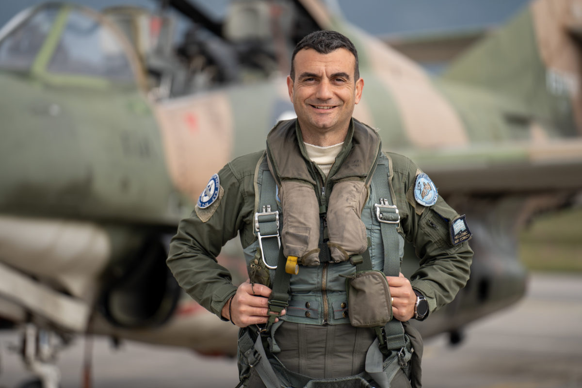Θρήνος για τον επισμηναγό Επαμεινώνδα Κωστέα που σκοτώθηκε με το ...