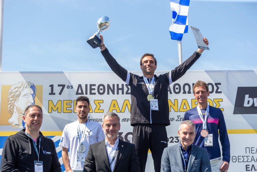 Αθηνόδωρος: Και ο Αντώνης Παπαδημητρίου στον Ημιμαραθώνιο Αιγιάλειας ...