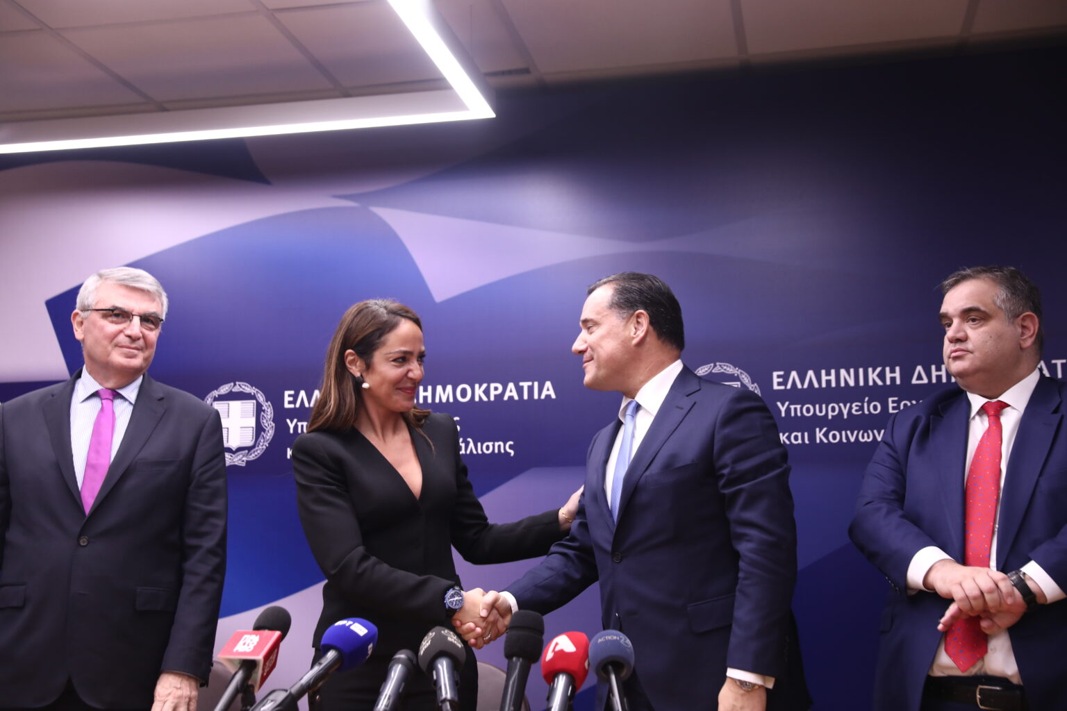 Παράδοση – παραλαβή υπ. Εργασίας – Δόμνα Μιχαηλίδου: «Ξαναγυρνώ εδώ ...