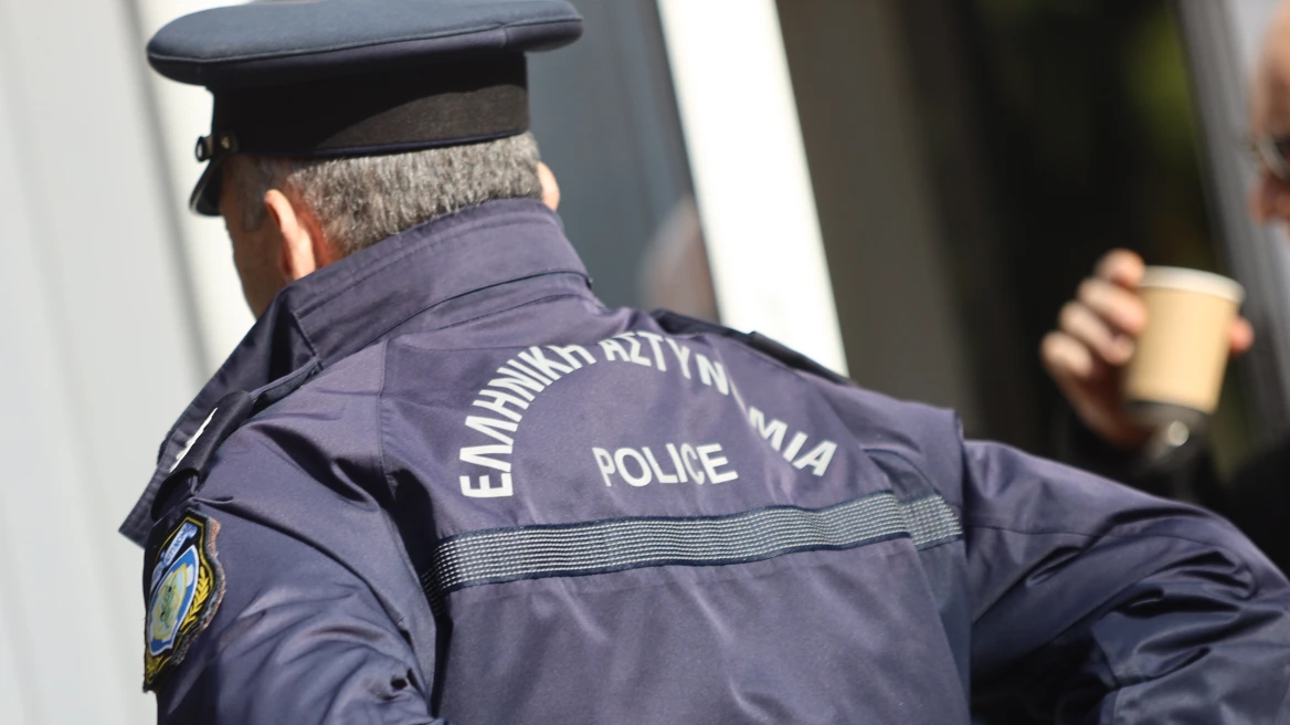Αξιωματικός ελέγχεται για υπεξαίρεση «μαμούθ», τι έχει αποκαλύψει ...
