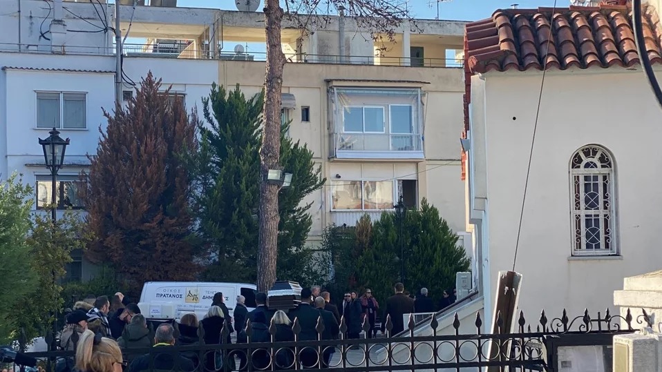 Θεσσαλονίκη: Τελευταίο αντίο στην 41χρονη Γεωργία που δολοφονήθηκε από ...