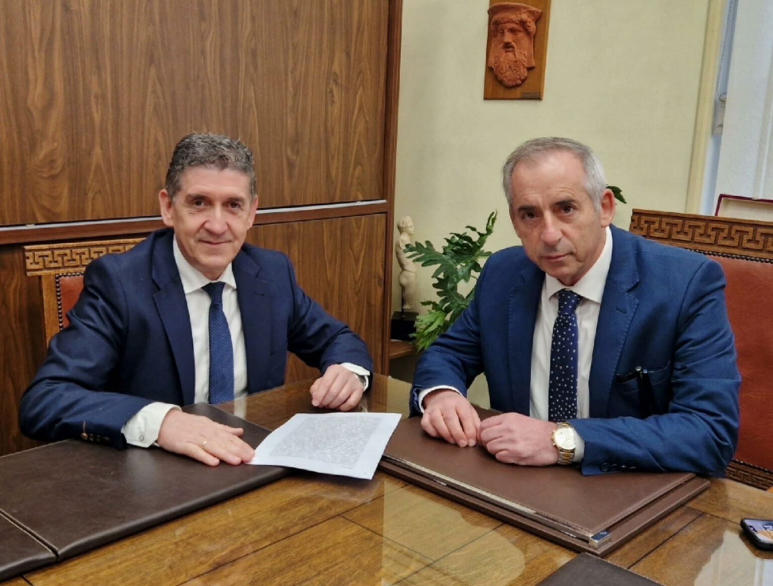 Δυτική Αχαΐα: Συνάντηση Αλεξόπουλου με τον υπουργό Δικαιοσύνης Γ ...