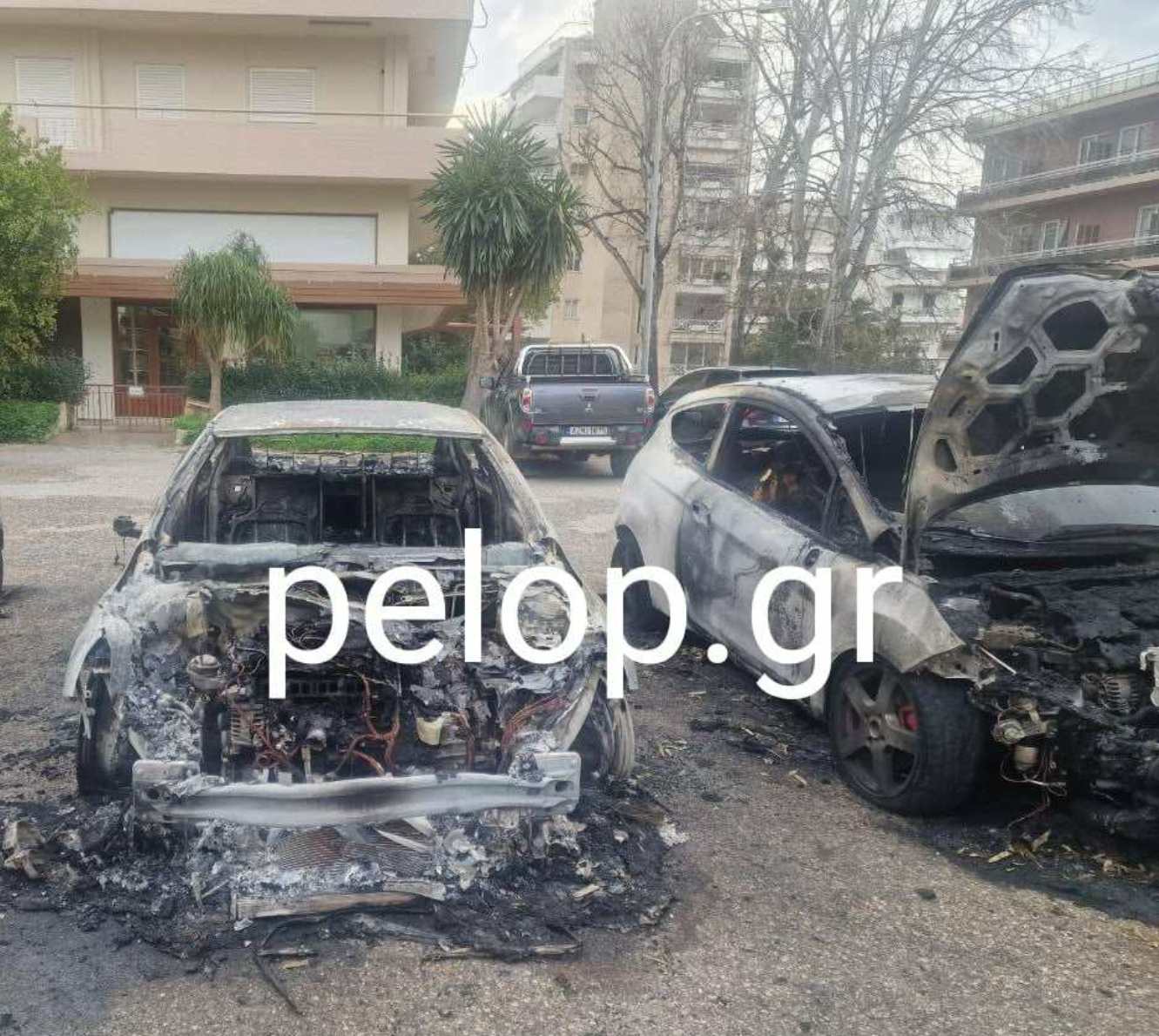 Πάτρα: Σε ποιον ανήκει το αυτοκίνητο που πυρπόλησαν καίγοντας συνολικά ...