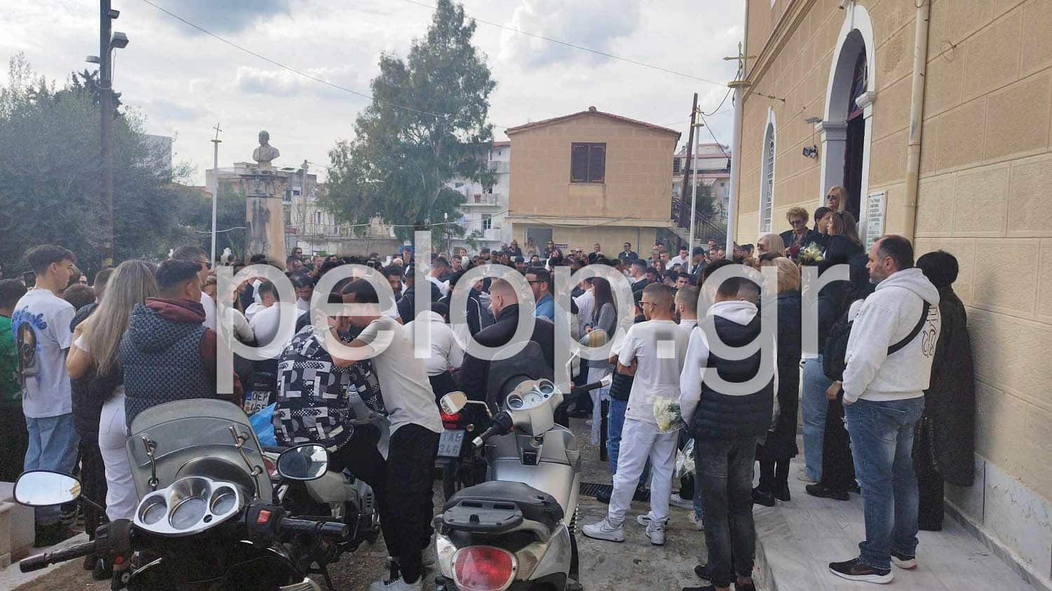 Πάτρα: Οδύνη και θρήνος στην κηδεία του 20χρονου Γιάννη-Εμμανουήλ ...