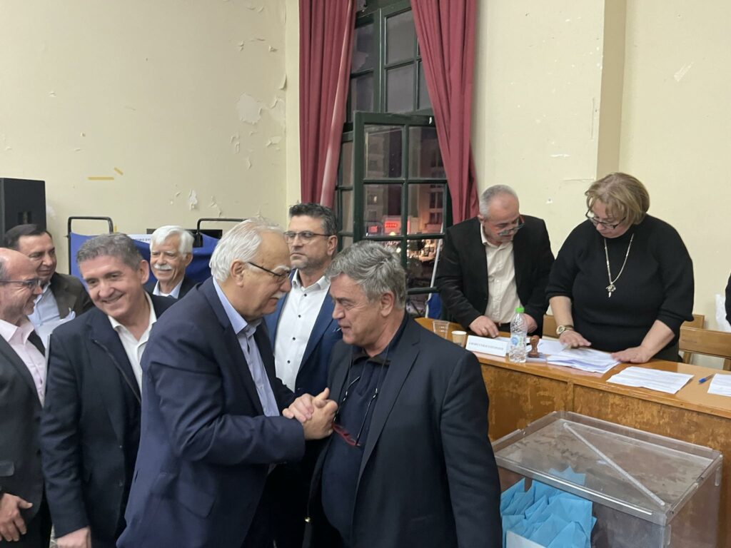 Εκλογές ΠΕΔ: Εμεινε «πράσινος» ο υπερδήμαρχος - Ανανέωση θητείας για ...